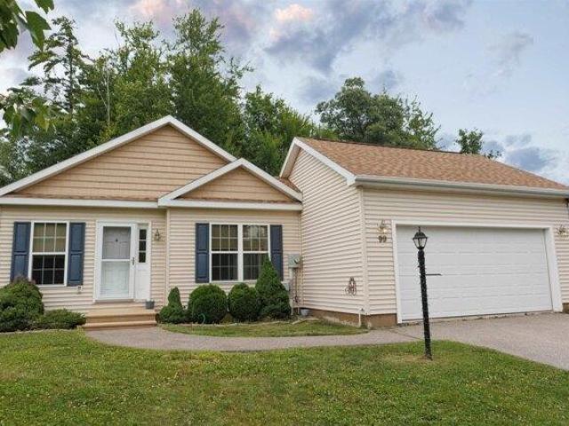 condo with 3 bedroom, Laconia NH DS104153008