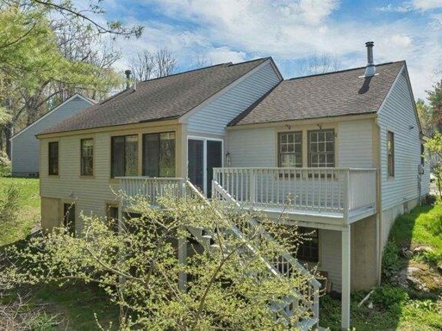 condo with 3 bedroom, Laconia NH DS102669189