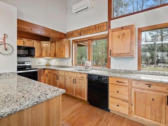 condo with 3 bedroom, Laconia NH ES104443979