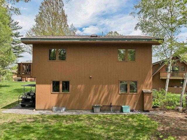 condo with 3 bedroom, Laconia NH ES105116128