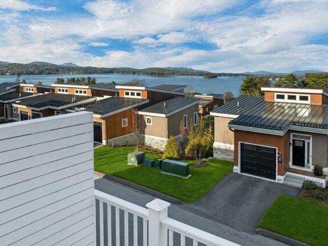 condo with 3 bedroom, Laconia NH ES103222615