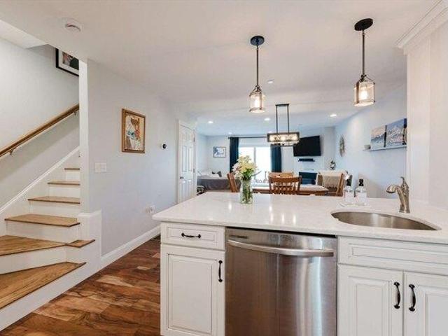 condo with 3 bedroom, Lakeville MA DS102479550
