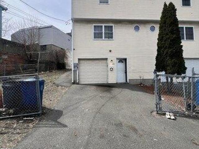 condo with 3 bedroom, Lawrence MA DS102801594