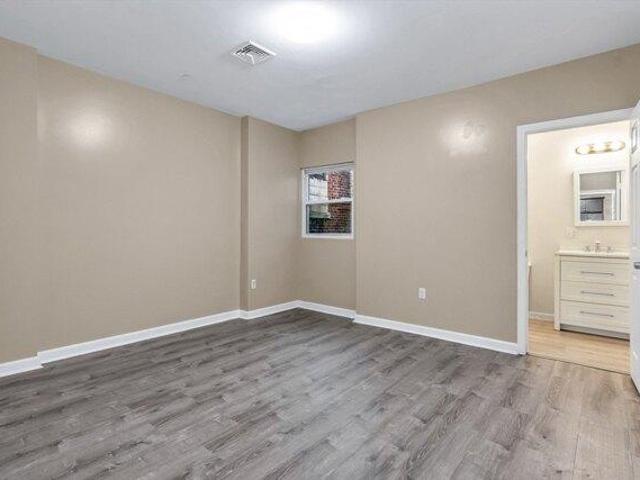 condo with 3 bedroom, Lawrence MA ES104009250