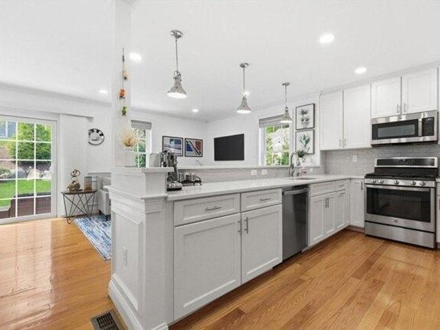 condo with 3 bedroom, Lexington MA ES103885107
