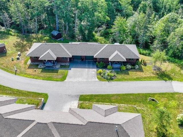 condo with 3 bedroom, Lincolnville ME ES105142188