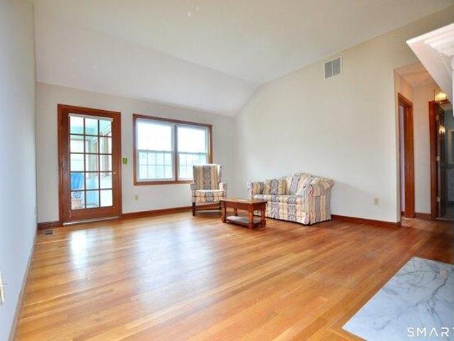 condo with 3 bedroom, Litchfield CT ES104478589