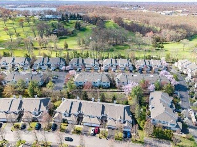 condo with 3 bedroom, Livingston NJ DLS101998604