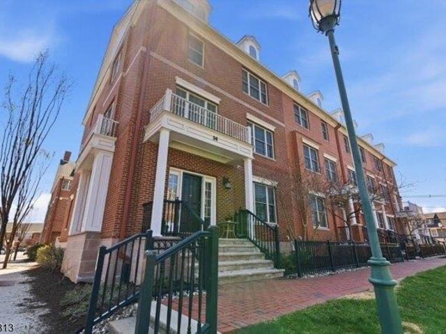 condo with 3 bedroom, Livingston NJ DLS102279105