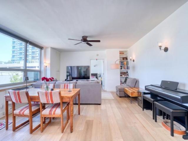 condo with 3 bedroom, Long Island City NY DS101786206