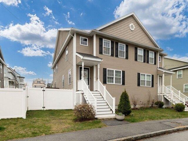 condo with 3 bedroom, Lowell MA DS104152929
