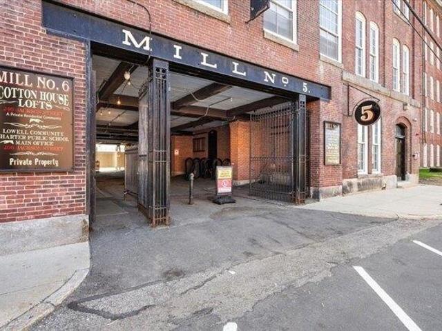 condo with 3 bedroom, Lowell MA ES103588684