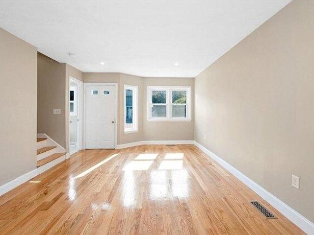condo with 3 bedroom, Lowell MA ES105061538