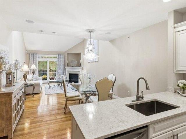 condo with 3 bedroom, Lynnfield MA DS102342718