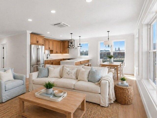 condo with 3 bedroom, m MA DS102316252