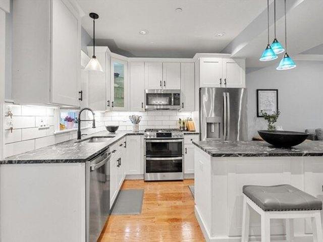 condo with 3 bedroom, m MA ES104296360