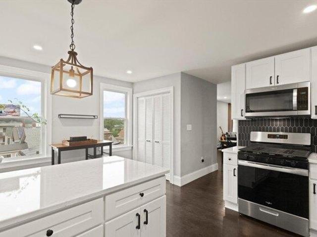 condo with 3 bedroom, m MA ES104606282