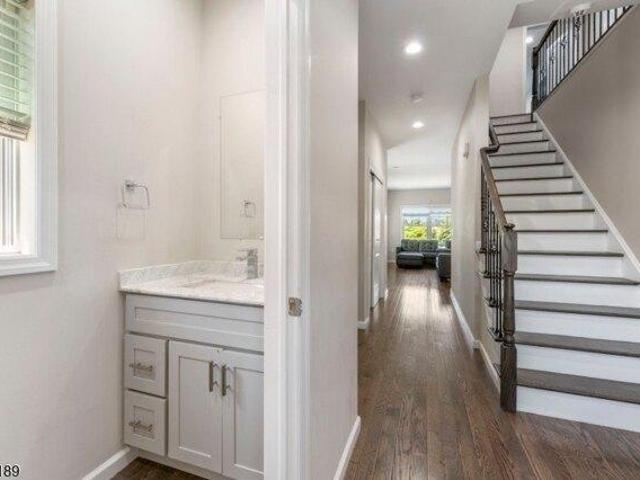 condo with 3 bedroom, Manville NJ ES105173627