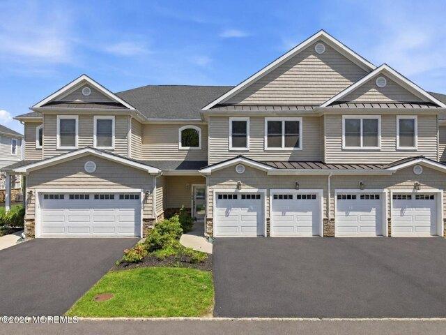 condo with 3 bedroom, Manalapan NJ DS102215408