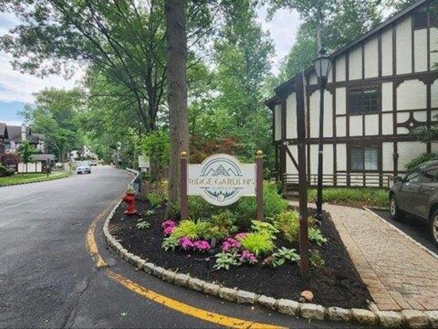 condo with 3 bedroom, Mahwah NJ DS104237500