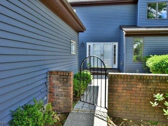 condo with 3 bedroom, Mahwah NJ ES104853252