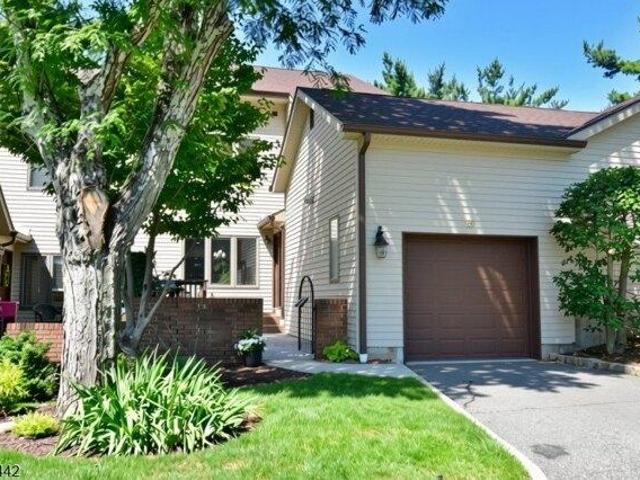 condo with 3 bedroom, Mahwah NJ ES105192361