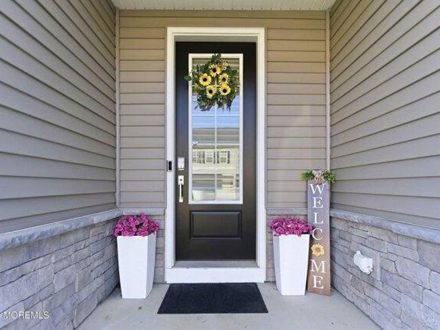 condo with 3 bedroom, Marlboro NJ ES104832117