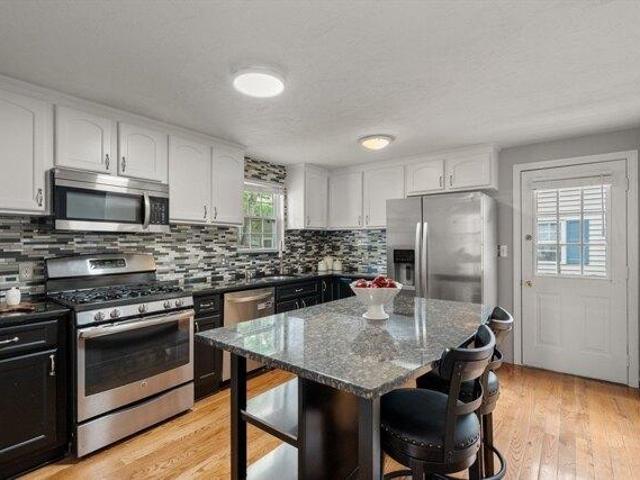 condo with 3 bedroom, Marlborough MA ES103967859