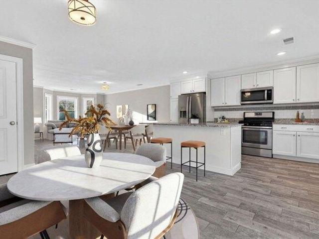 condo with 3 bedroom, Maynard MA DS102780291