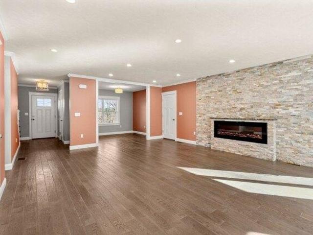 condo with 3 bedroom, Mendon MA DLS103019021