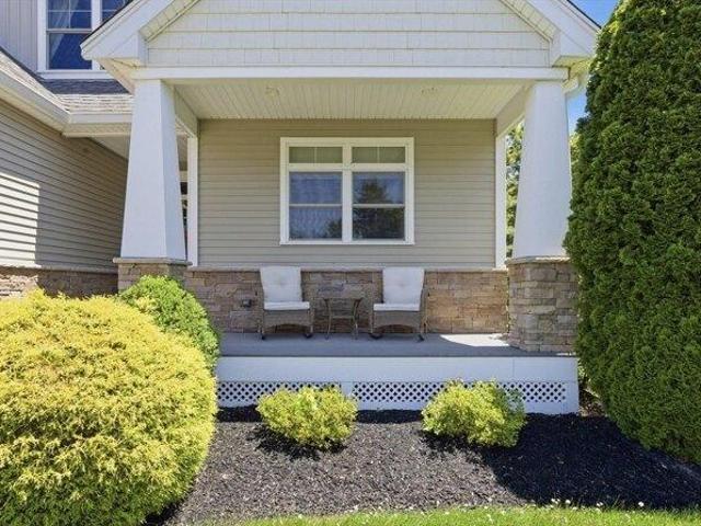 condo with 3 bedroom, Medway MA DS104192141