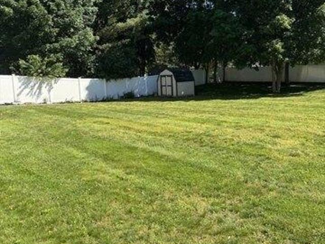 condo with 3 bedroom, Medfield MA DS103160792