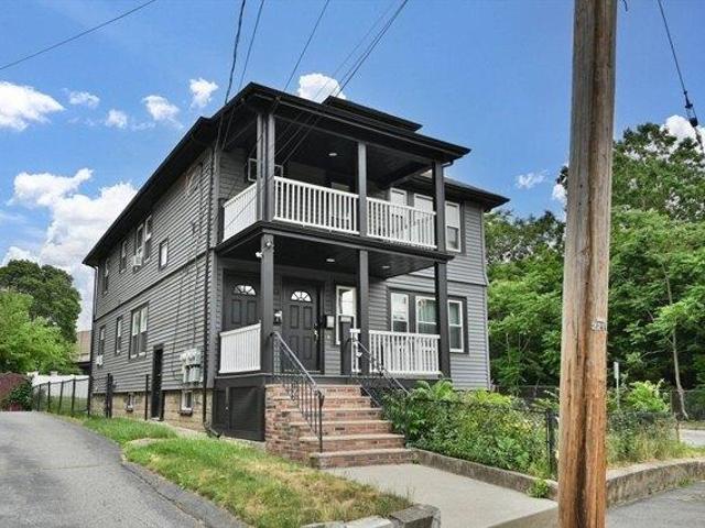 condo with 3 bedroom, Medford MA DS104329337