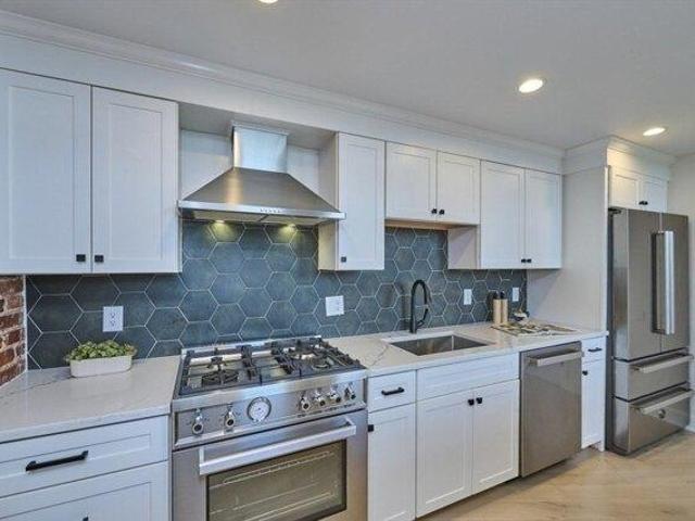 condo with 3 bedroom, Medford MA DS104330536