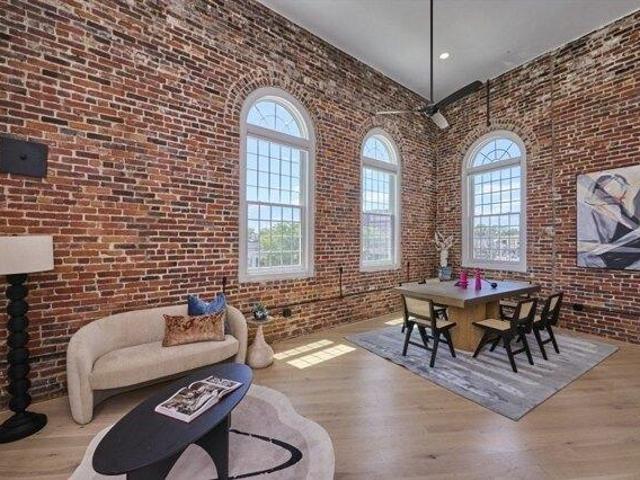 condo with 3 bedroom, Medford MA DS103442684