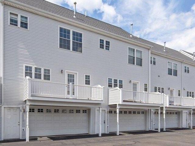 condo with 3 bedroom, Medford MA ES104376966