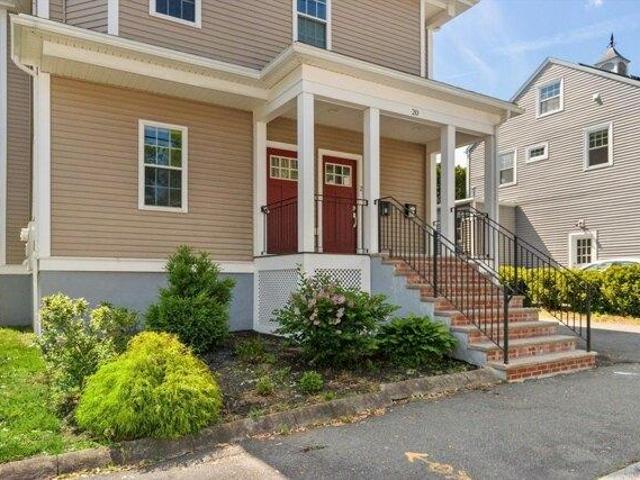 condo with 3 bedroom, Medford MA ES104920284