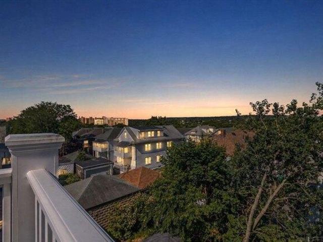condo with 3 bedroom, Medford MA ES105080541