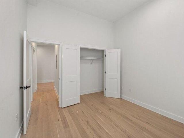 condo with 3 bedroom, Medford MA ES105124069