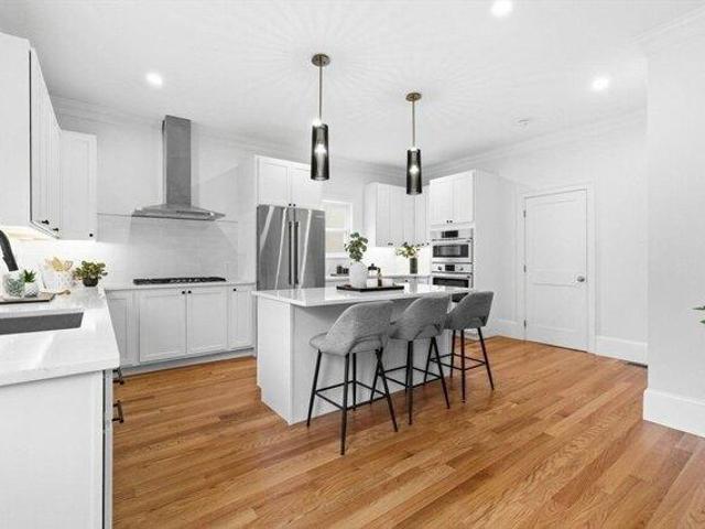 condo with 3 bedroom, Medford MA ES105124665