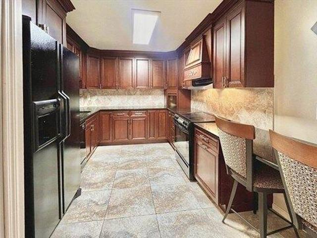 condo with 3 bedroom, Medford MA ES102823738