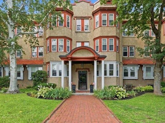 condo with 3 bedroom, Melrose MA DS104477569