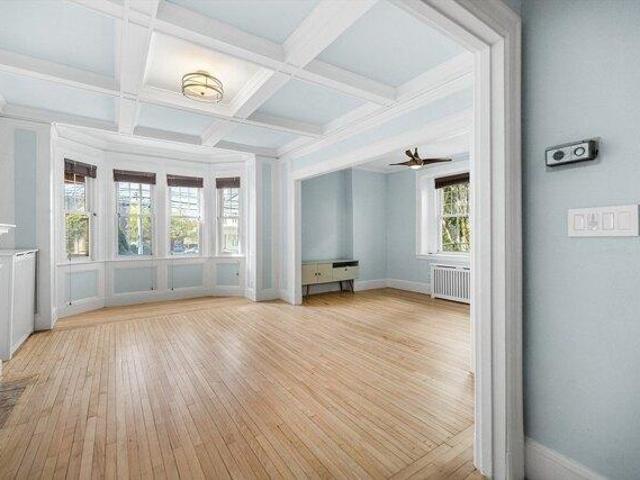 condo with 3 bedroom, Melrose MA ES105116055