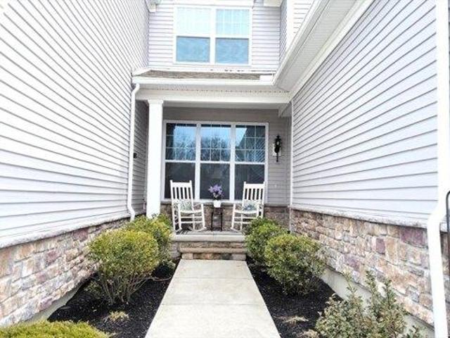 condo with 3 bedroom, Methuen MA DS102961011