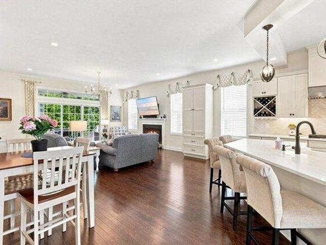 condo with 3 bedroom, Methuen MA ES105059526