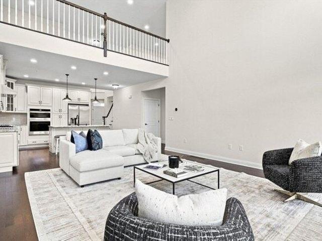condo with 3 bedroom, Methuen MA ES105080184