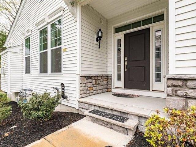 condo with 3 bedroom, Methuen MA ES103621859