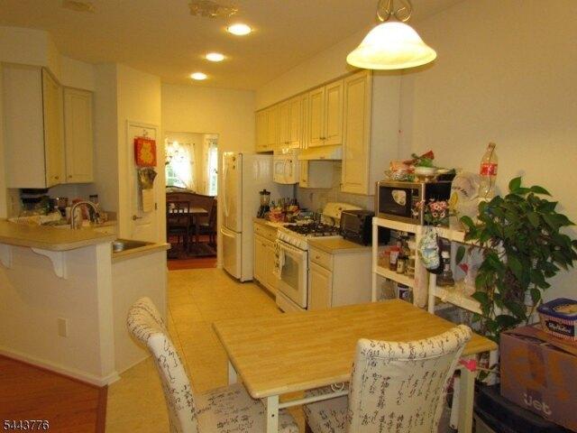 condo with 3 bedroom, Mine Hill NJ ES105204562