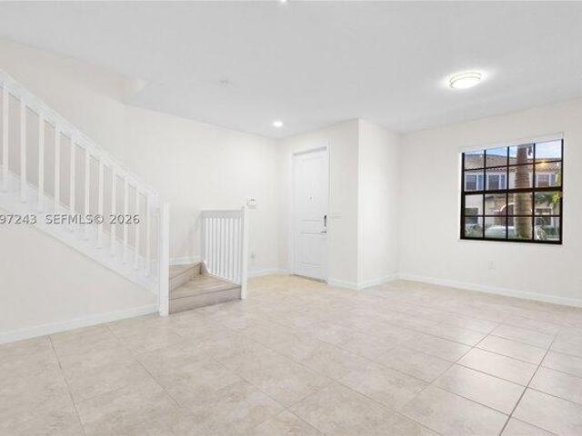 condo with 3 bedroom, Miami FL ES104899694