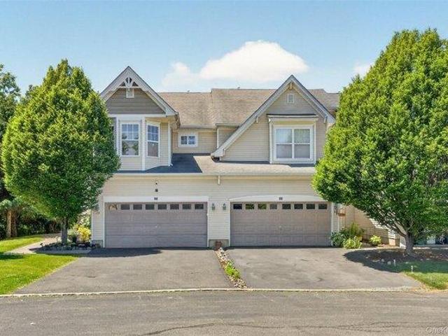 condo with 3 bedroom, Middletown NY ES105204234